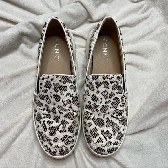 Vionic | Shoes | Vionic Dinora Leopard Snake Embossed Slip On Platform ...